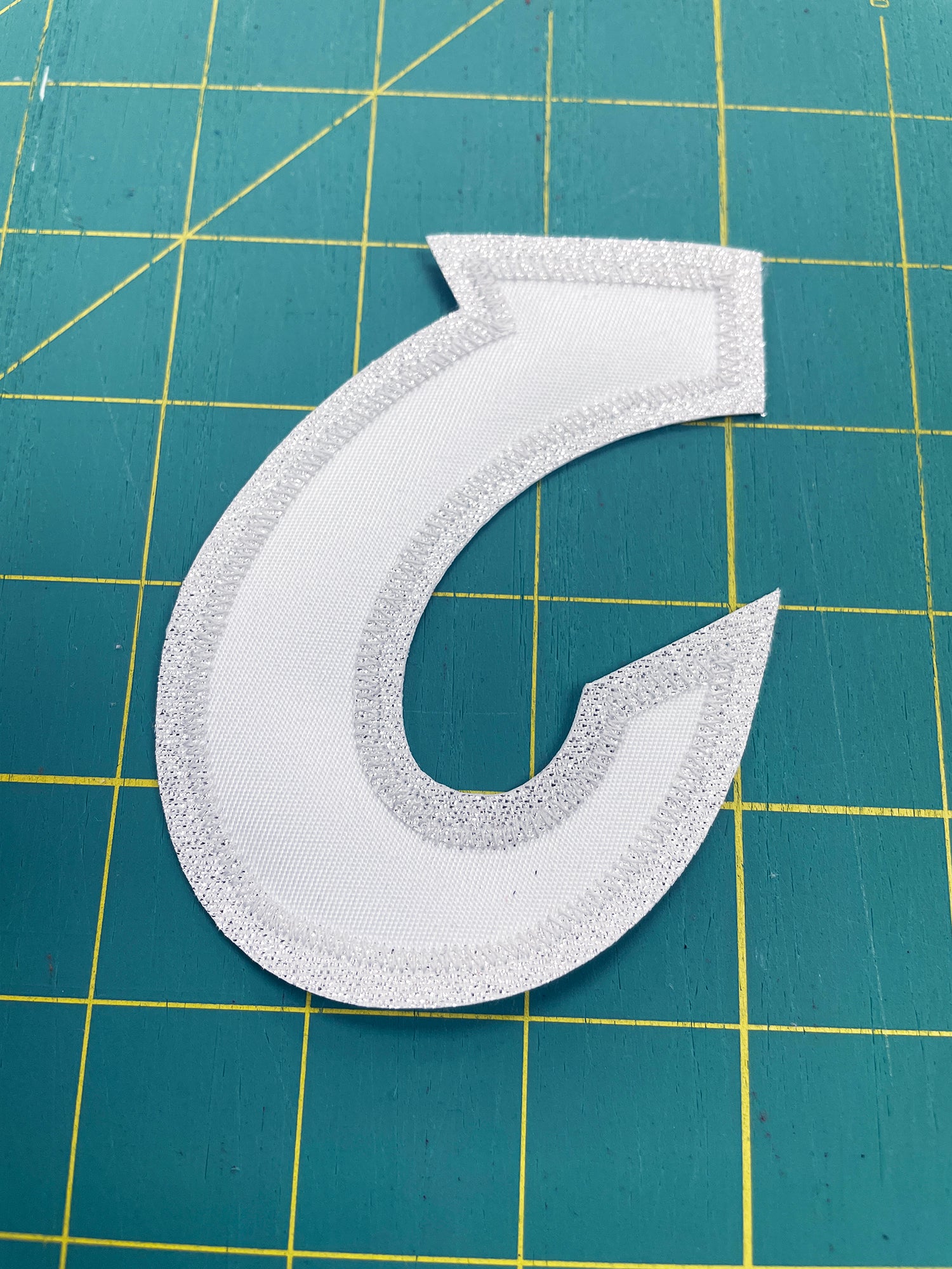 CAPTAIN "C" OFFICIAL PATCH FOR COLORADO AVALANCHE HOME 2017-PRESENT JE